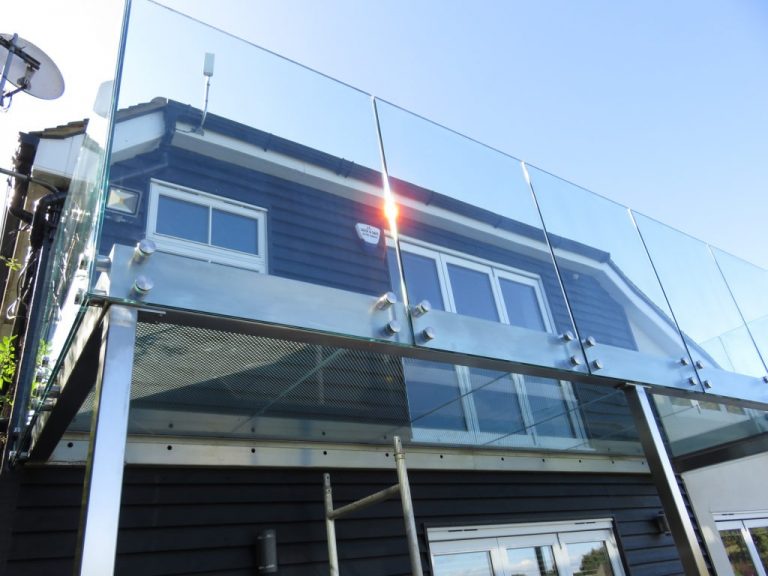 Best Frameless Glass Balconies | Frameless Balconies | Bvbb